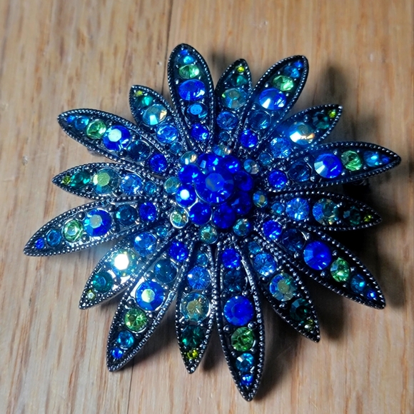 Joan Rivers | Jewelry | Vintage Rare Joan Rivers Blue Flower Brooch ...